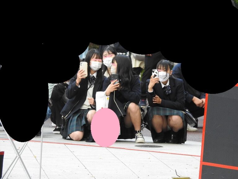 【Pcolle】リアルなクラスメイトJKの純白パンチラを再現したような…www | 君のパンツは。