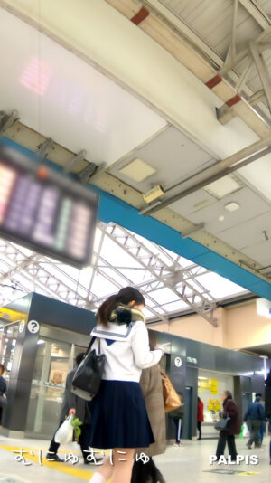 【PALPIS】駅で制服JKの純白生パンチラを堪能する。 | 君のパンツは。